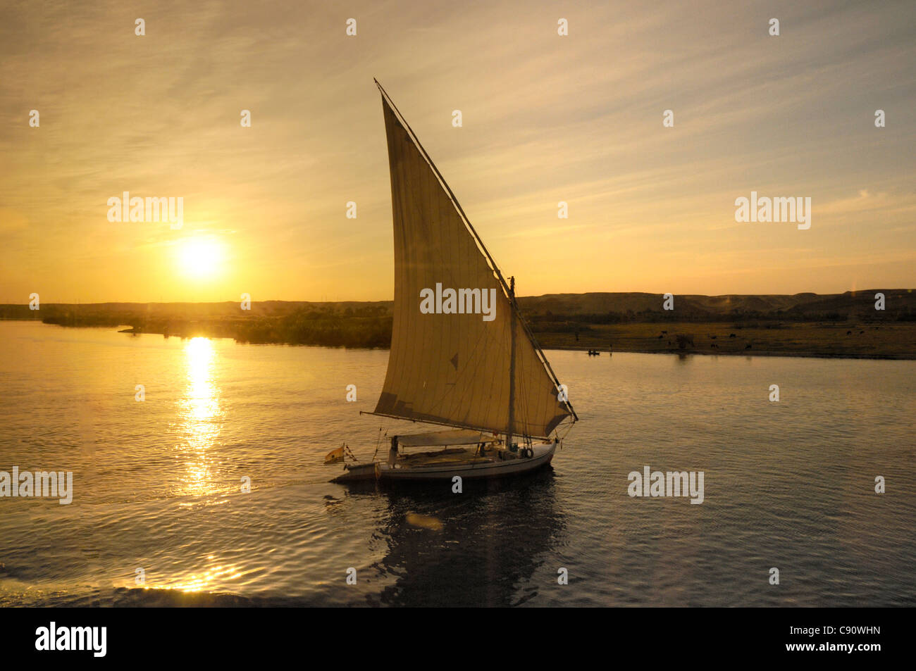 Triangular sail hi-res stock photography and images - Alamy