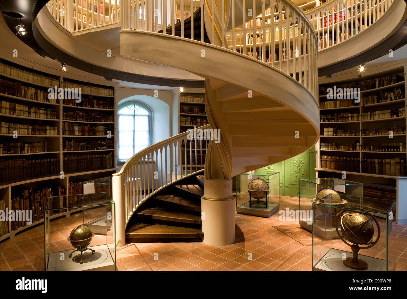 Library Spiral Staircase Interior Design Ideas, 42% OFF