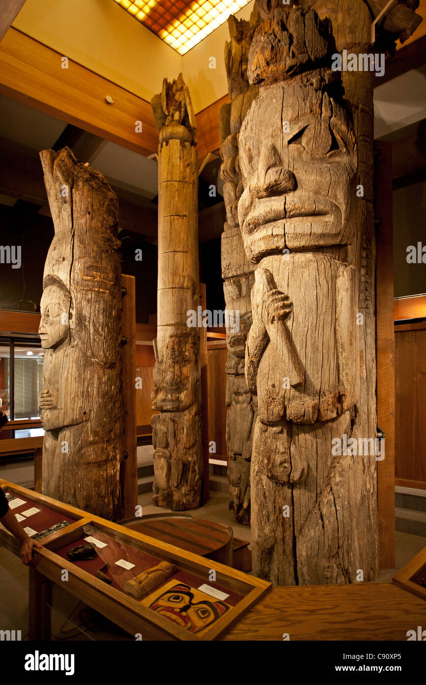 Alaska totem poles hi-res stock photography and images - Alamy