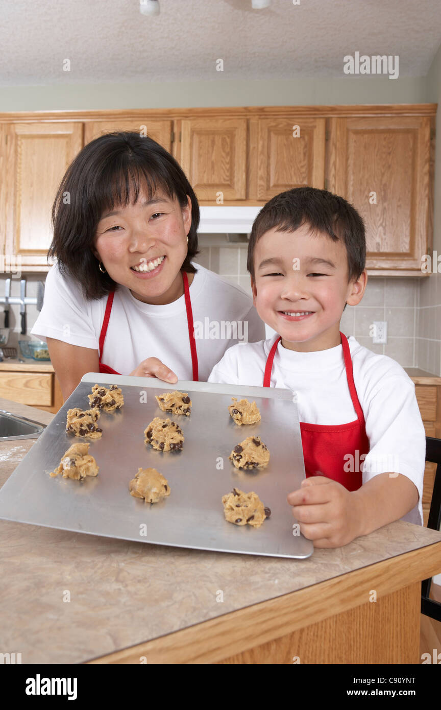 Mother and son baking cookies Stock Photo - Alamy