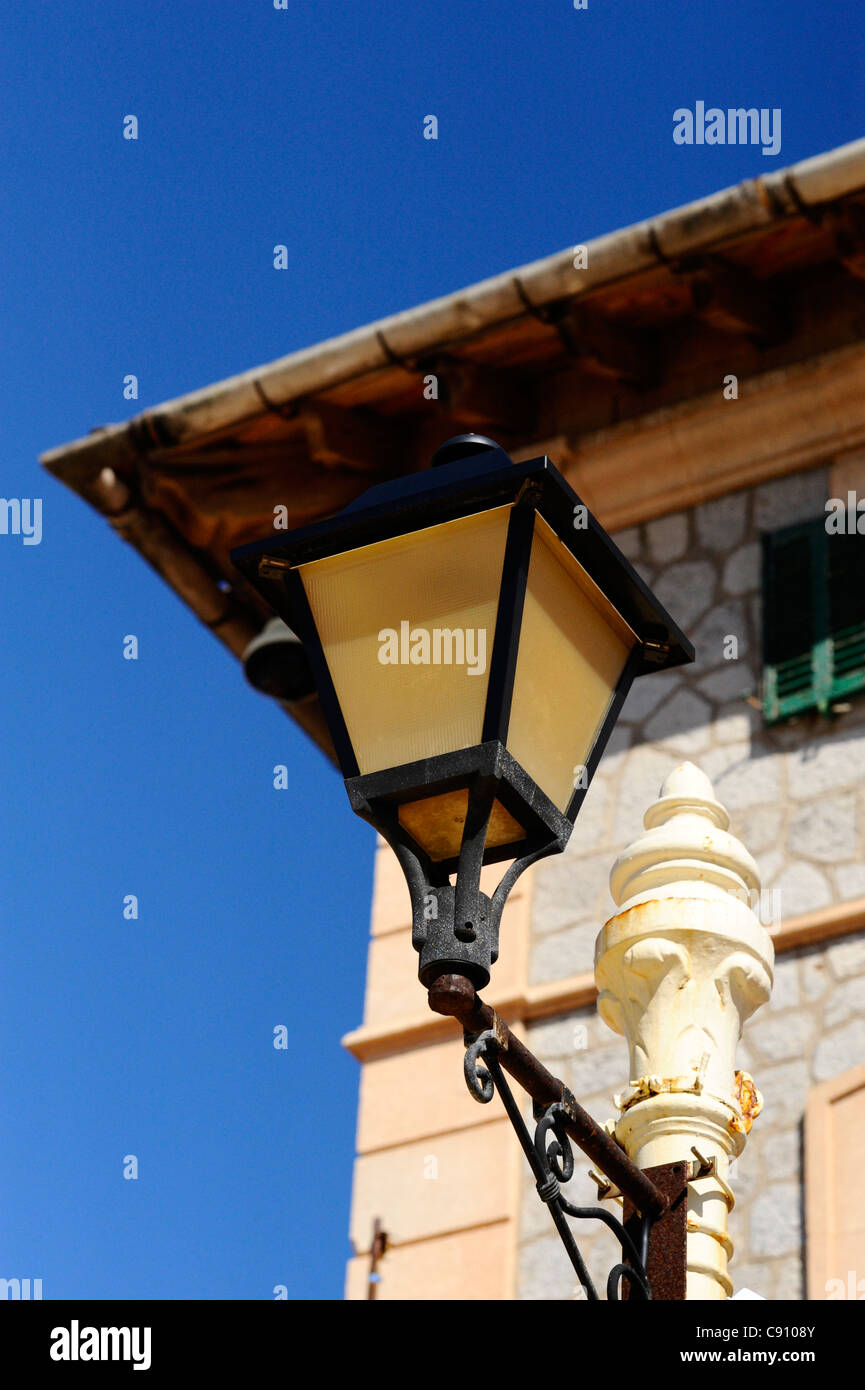 Ornamental Street Lamp High Resolution Stock Photography and Images - Alamy