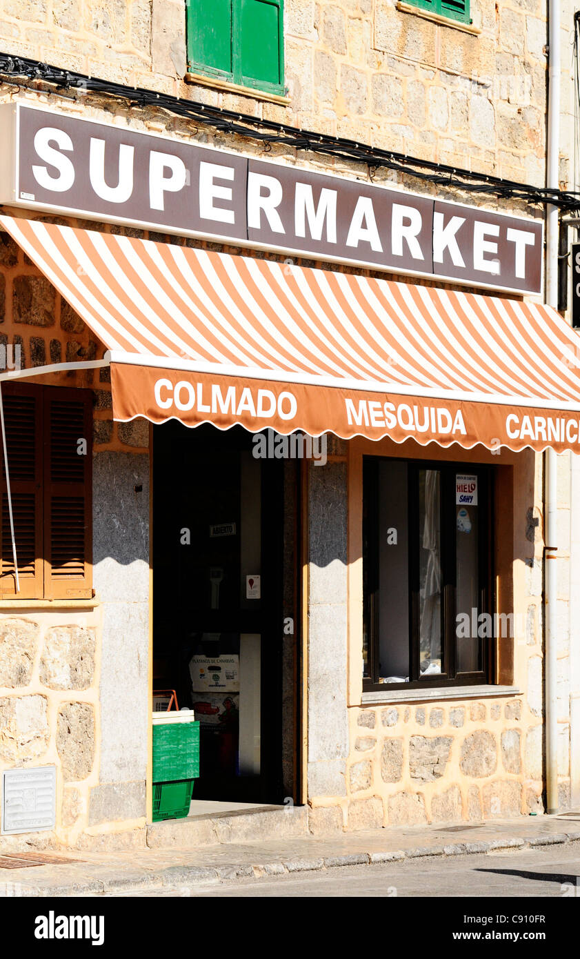 A small Spanish supermarket in Port de Soller, Mallorca Stock Photo - Alamy