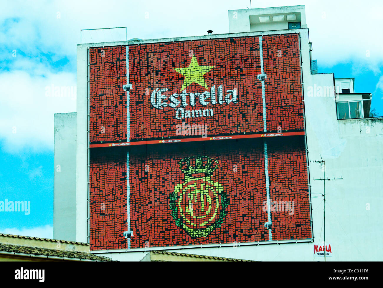 Estrella damm hi-res stock photography and images - Alamy