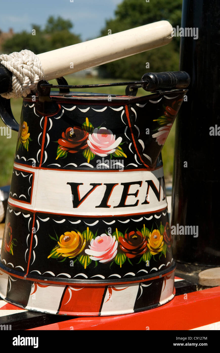 Roses and Castles is the popular name for the traditional paintwork of ...