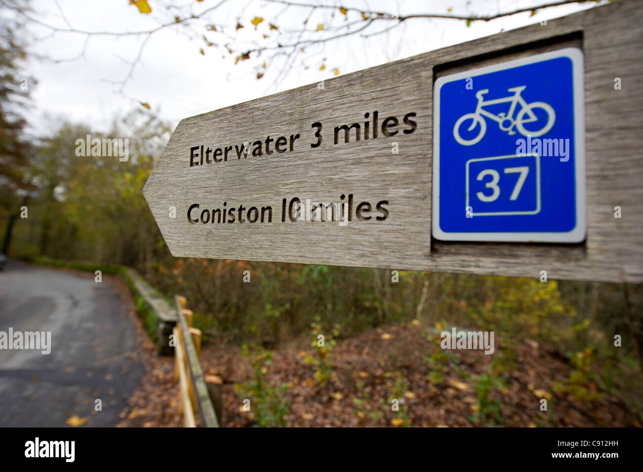 A wooden sign in the Lake District Stock Photo - Alamy