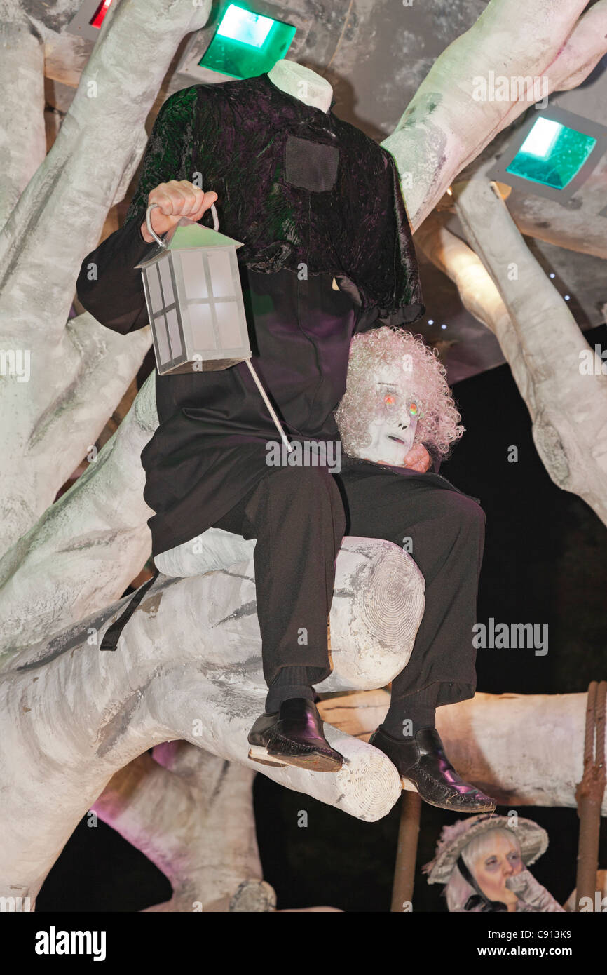 Carnival haunted house hi-res stock photography and images - Alamy