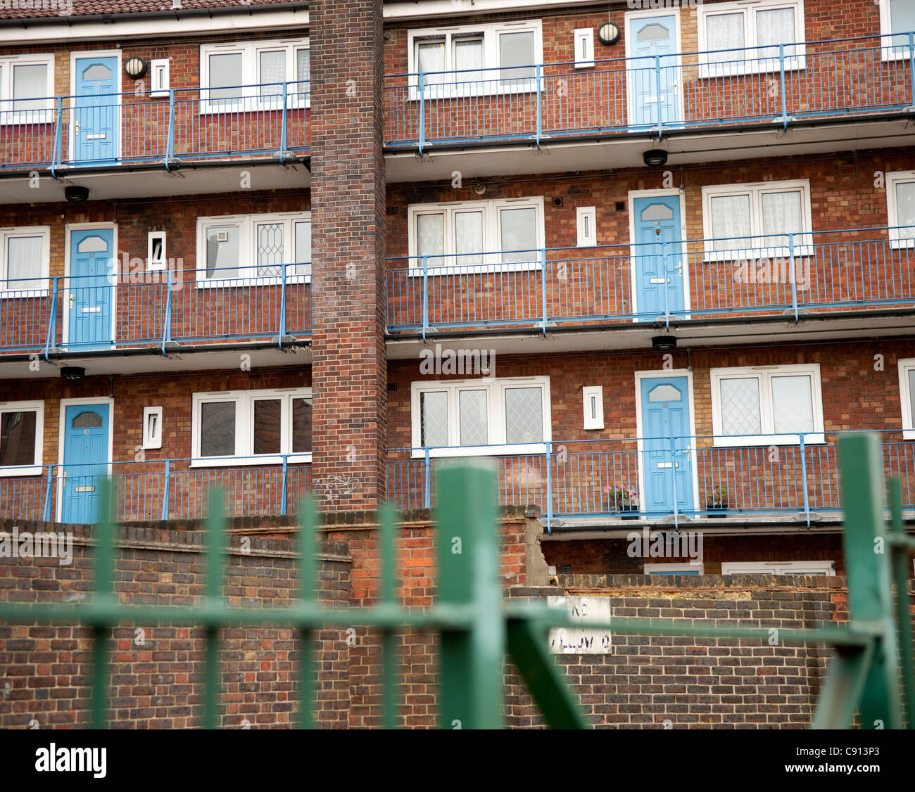 1950s Council Housing Stock Photos & 1950s Council Housing Stock Images ...