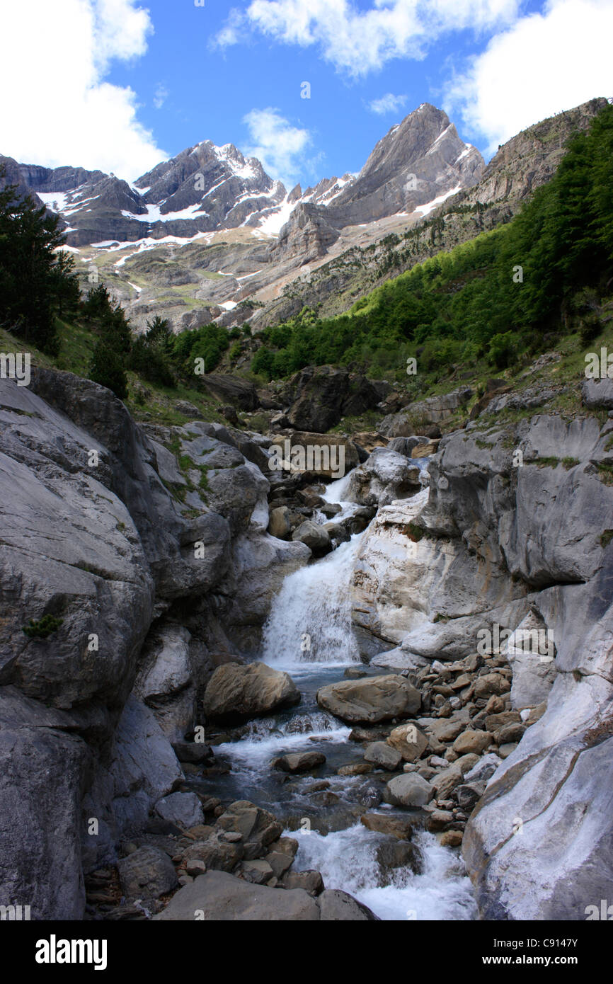 The Valle de Pineta is a glacial valley and cirque or natural bowl in ...