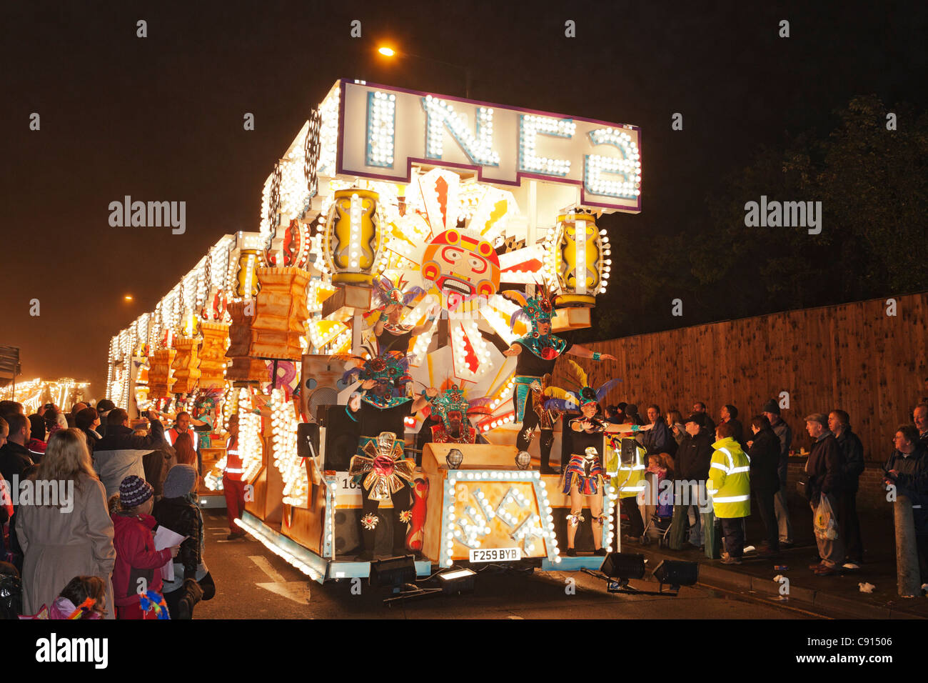 Carnival floats uk hi-res stock photography and images - Alamy
