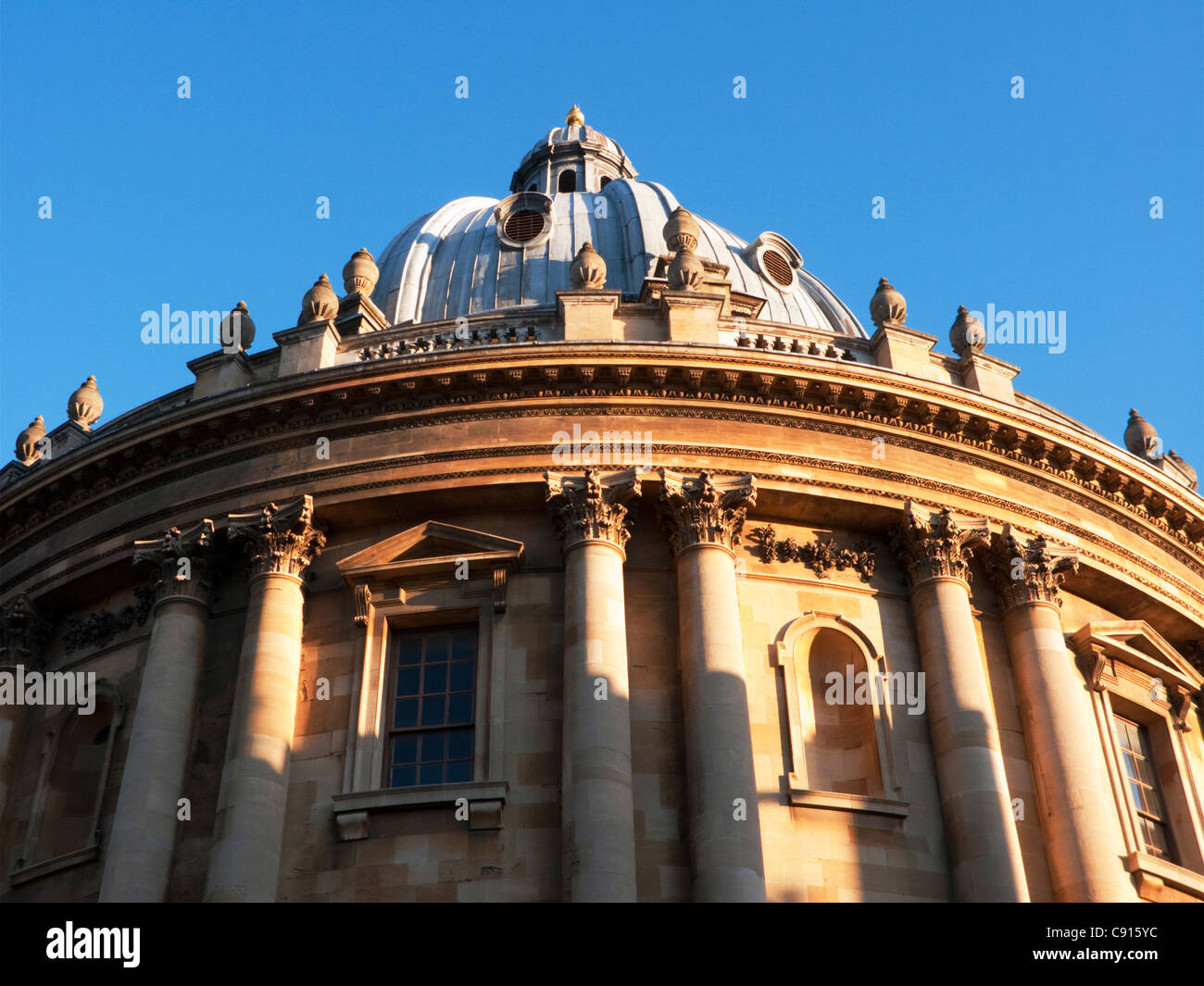 The Radcliffe Camera is a rotunda whose dome is a landmark in Oxford's ...
