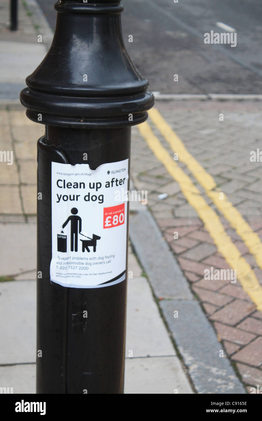 Clean up after the dog hi-res stock photography and images - Alamy