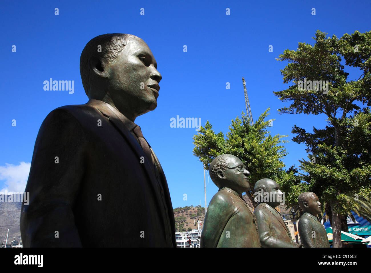 Cape town waterfront statues hi-res stock photography and images - Alamy