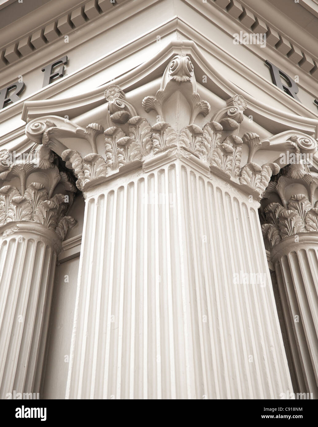 New York has some very fine buildings dating from the early 20th ...