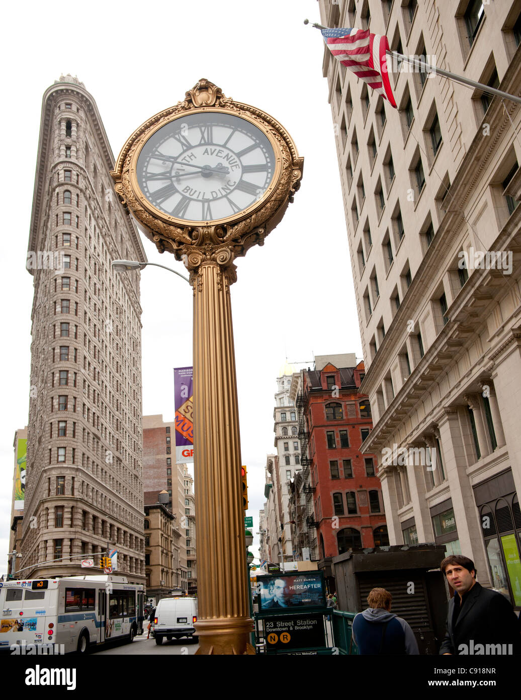 The Flatiron building is one of New York's most iconic skyscrapers and ...