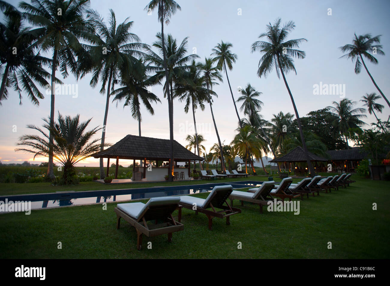 Bon ton hi-res stock photography and images - Alamy