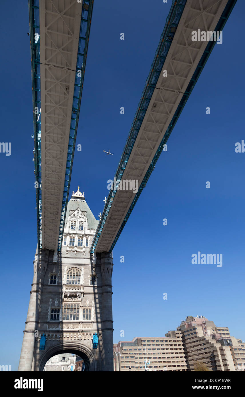 Wings spans hi-res stock photography and images - Alamy