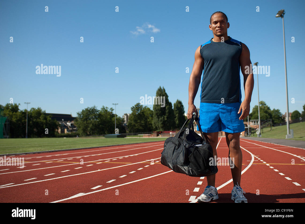 Guy competing track hi-res stock photography and images - Alamy