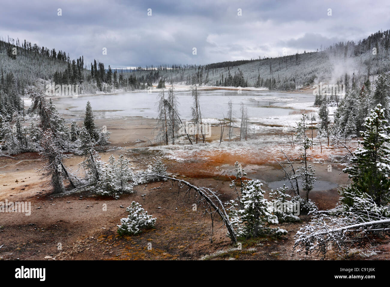 Lago yellowstone hi-res stock photography and images - Alamy