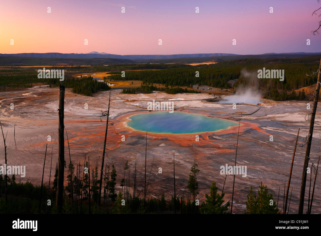 Grand prismatic springs parque nacional de yellowstone hi-res stock ...