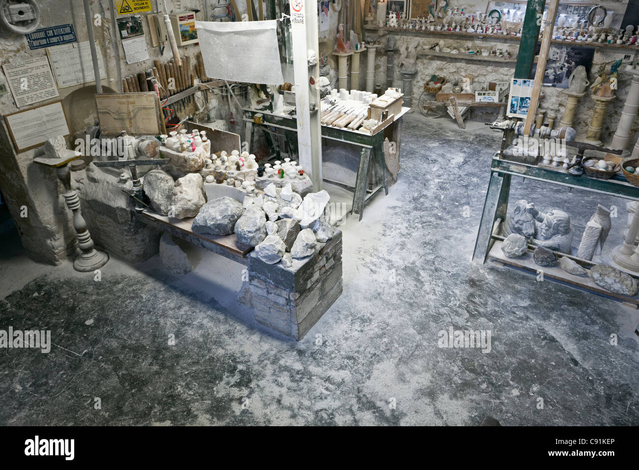 Alabaster workshop hi-res stock photography and images - Alamy