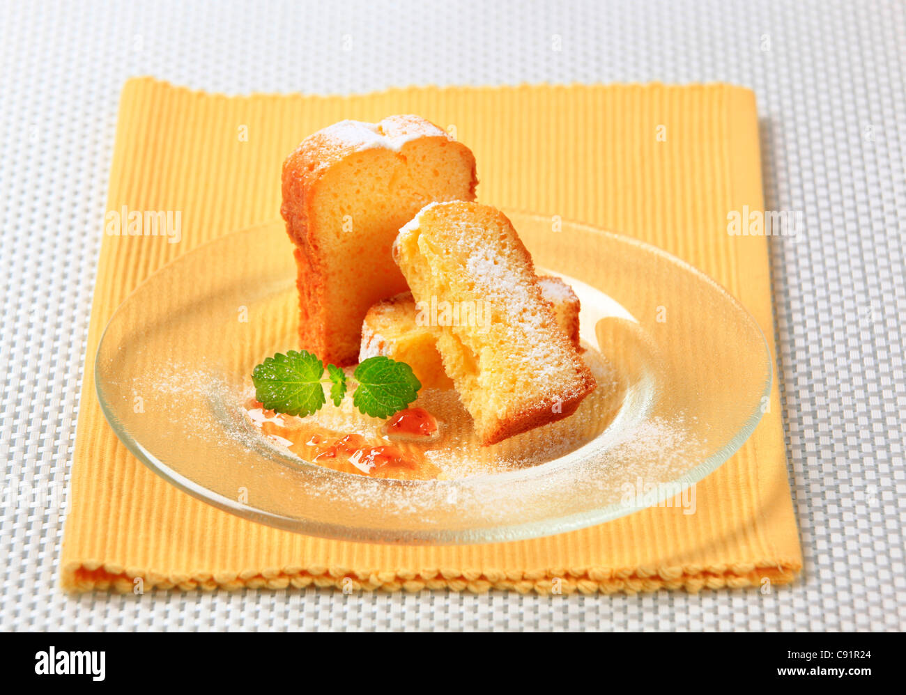 Dusted with sugar hi-res stock photography and images - Alamy