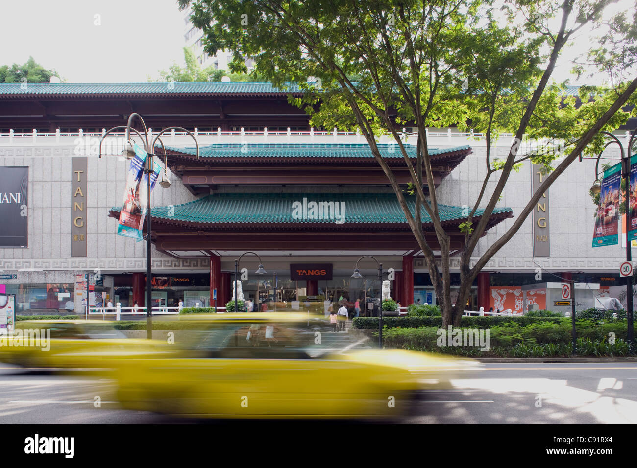 Tang shopping mall Orchard Road Stock Photo - Alamy