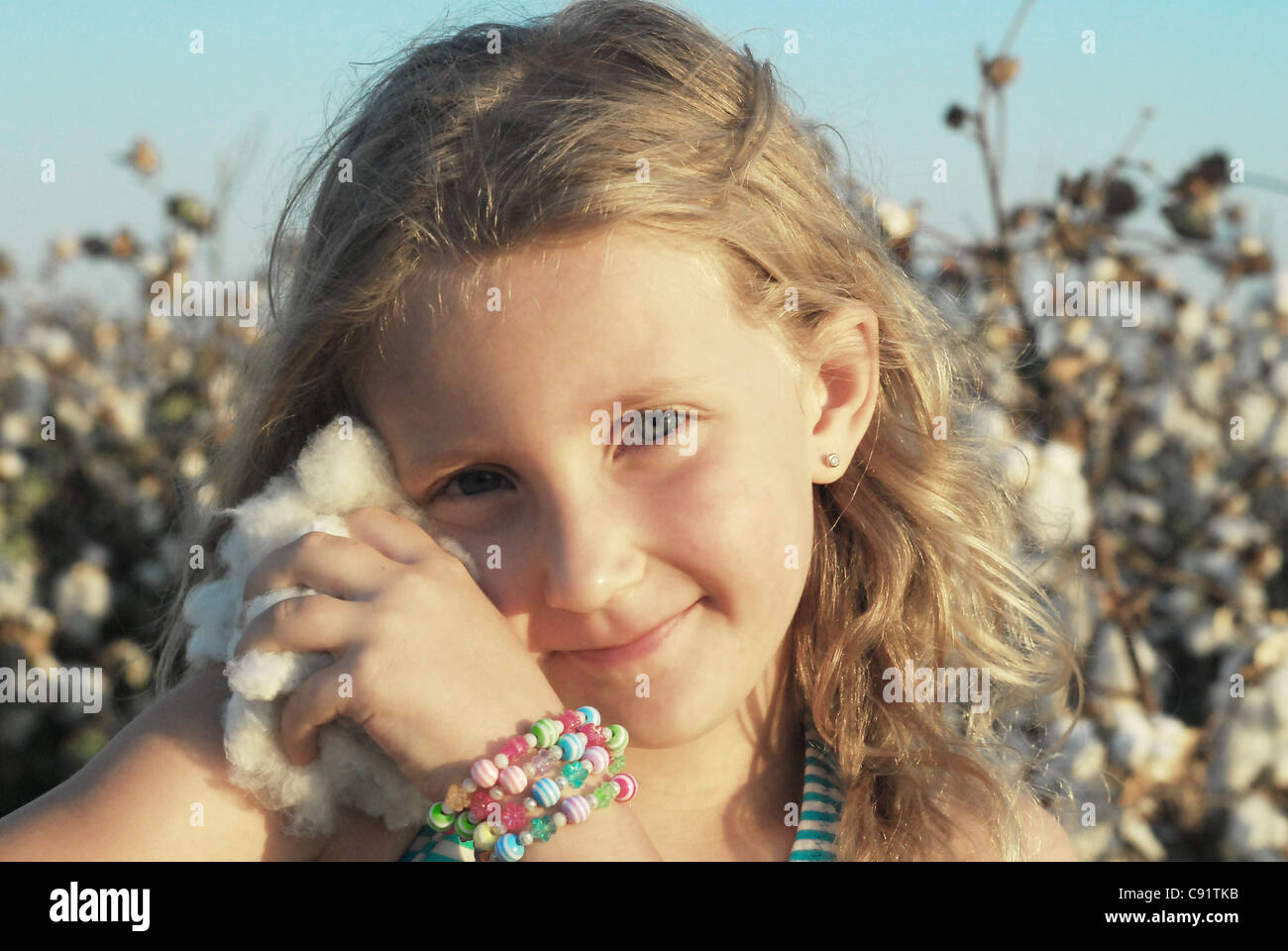 Children cotton field hi-res stock photography and images - Alamy