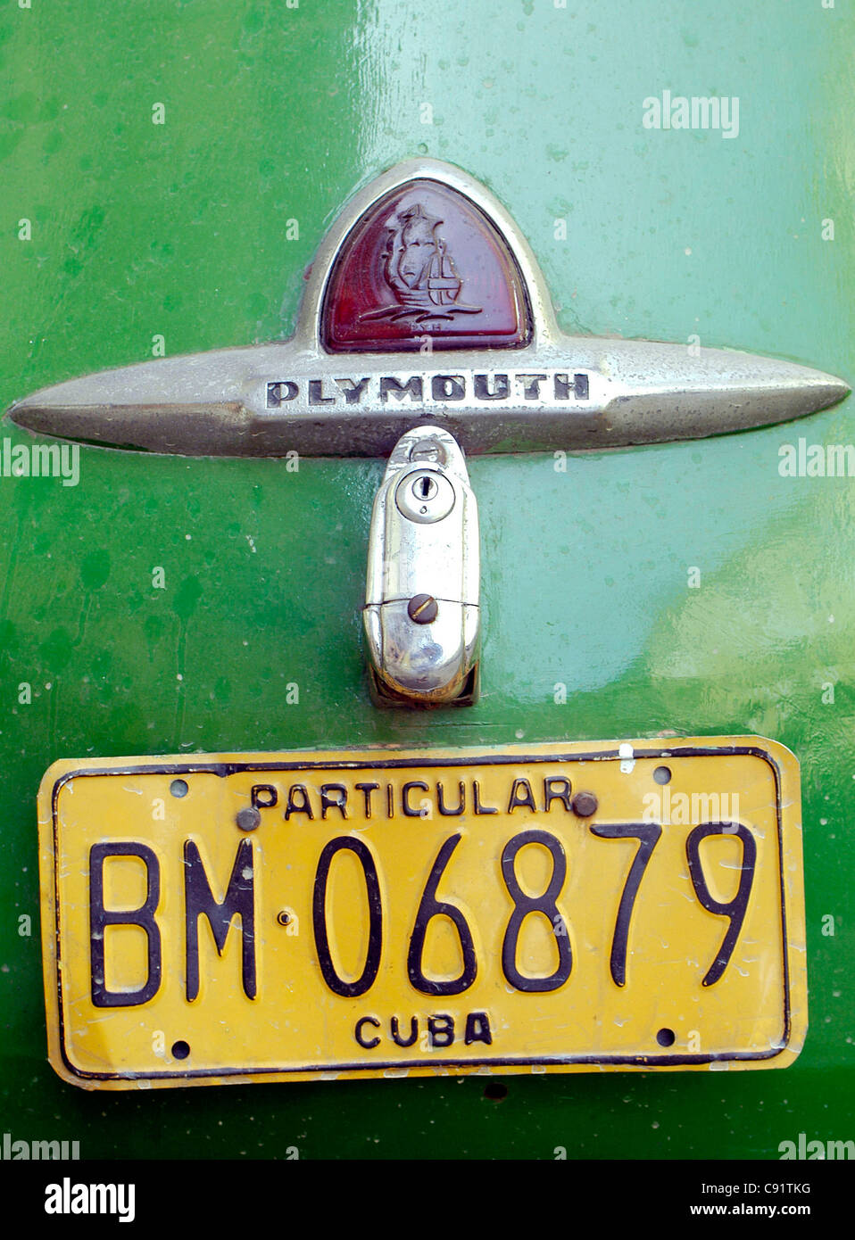 License plate of an old car in Centro Habana, Havana, Cuba Stock Photo ...