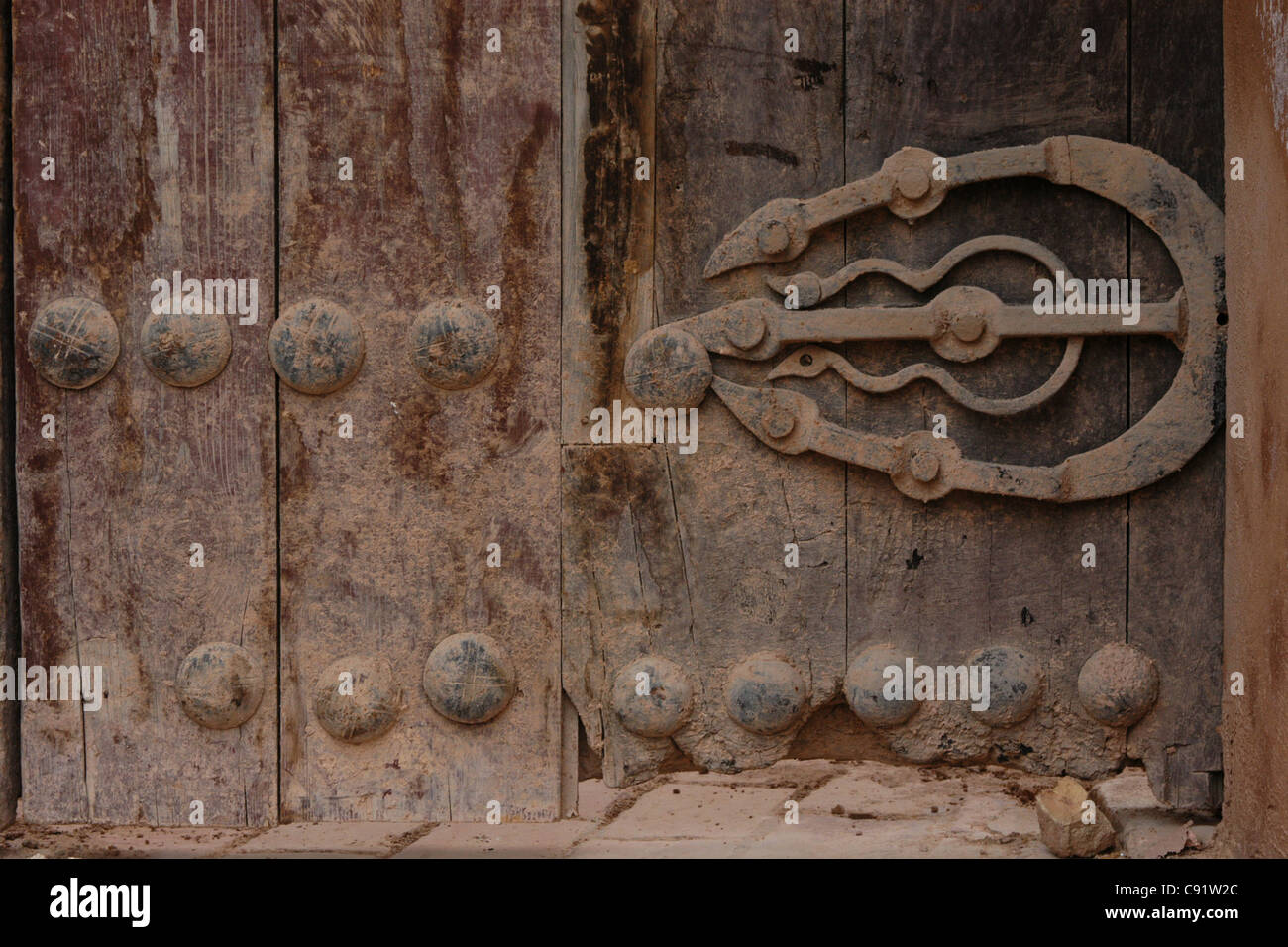 Ancient hinge hi-res stock photography and images - Alamy