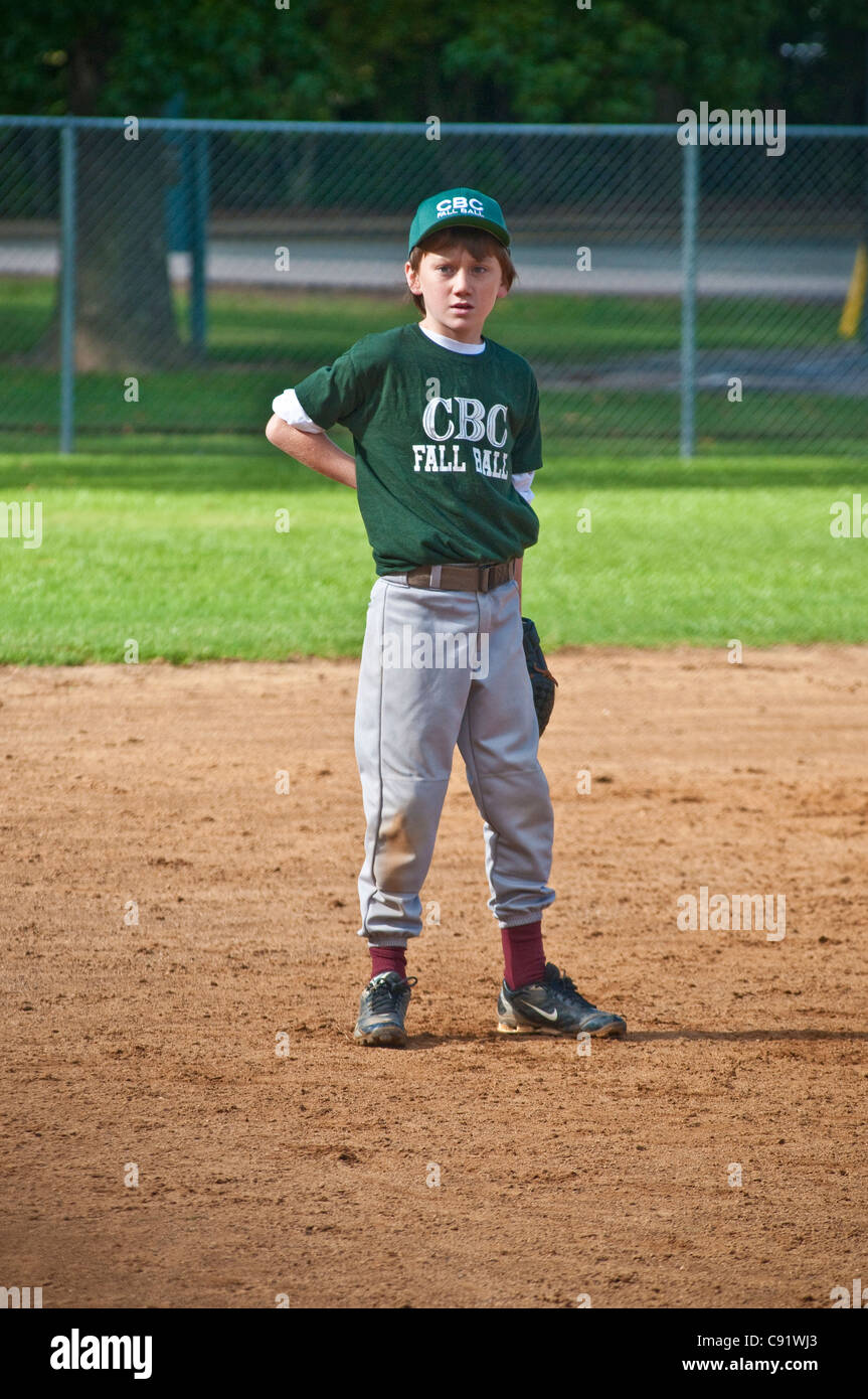 Youth baseball, young boy Stock Photo - Alamy