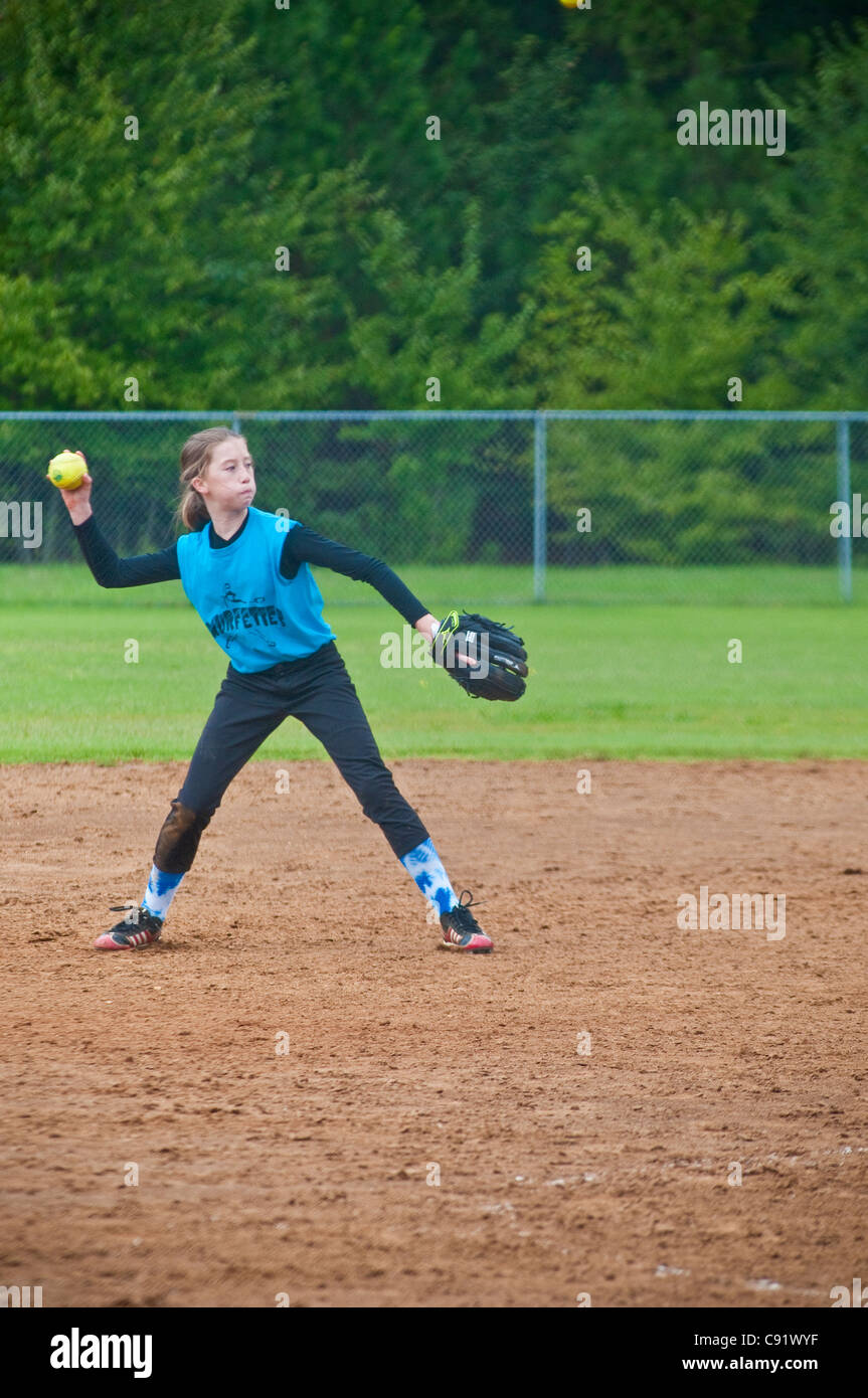Girls Youth softball baseball game Stock Photo - Alamy