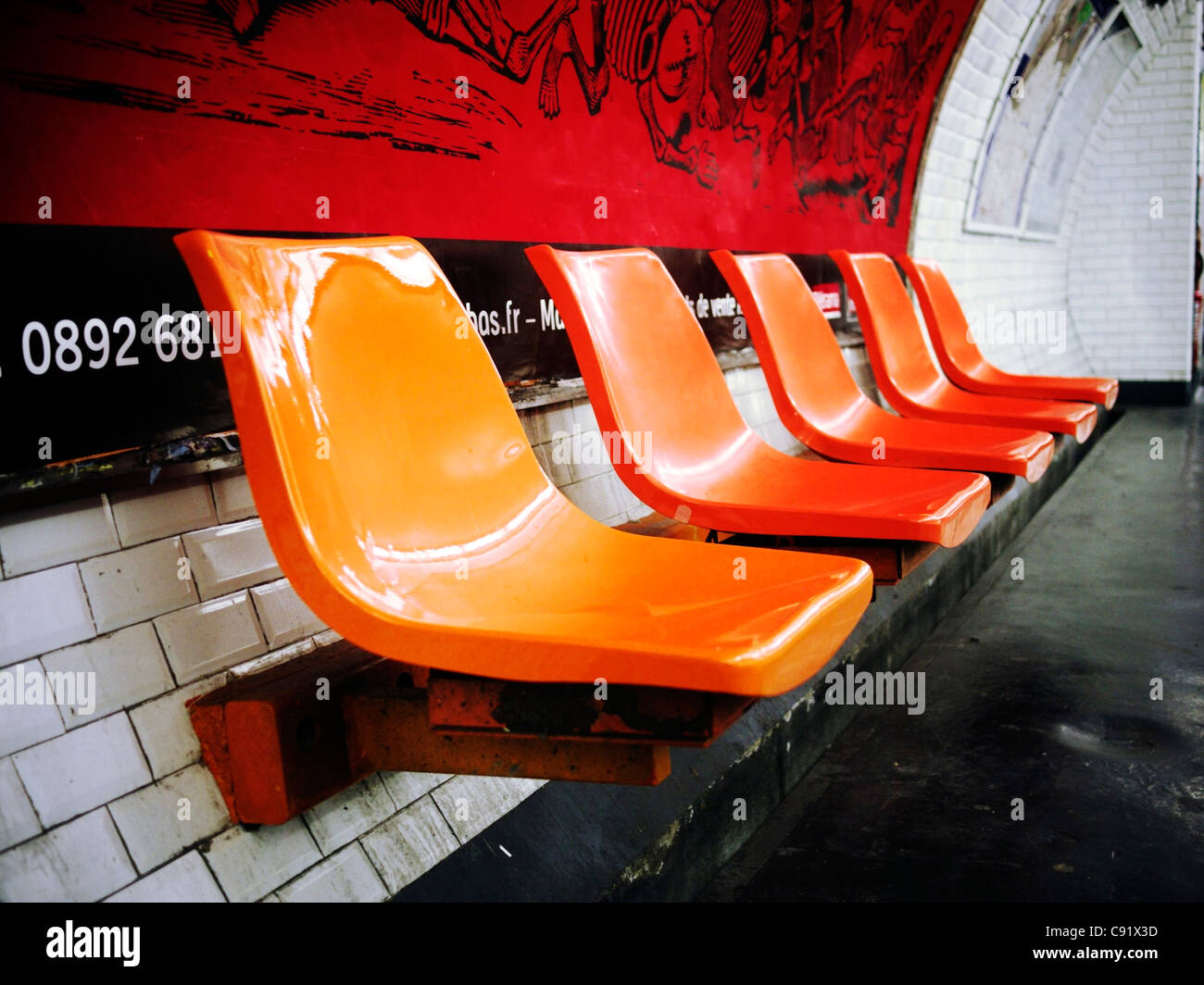 Metro Paris Stock Photos & Metro Paris Stock Images - Alamy