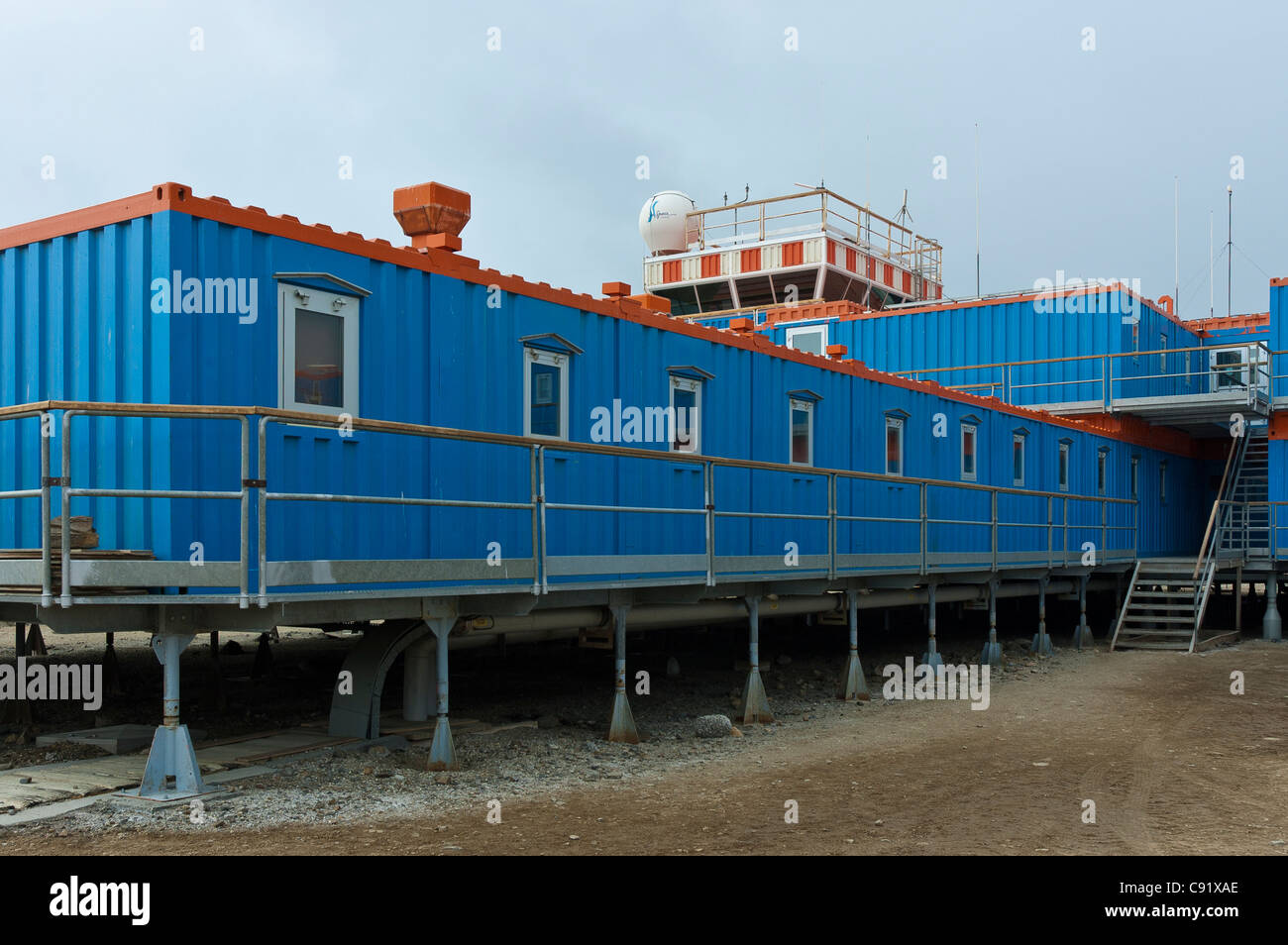 Research and dormitory buildings, Mario Zucchelli Station, Terra Nova ...