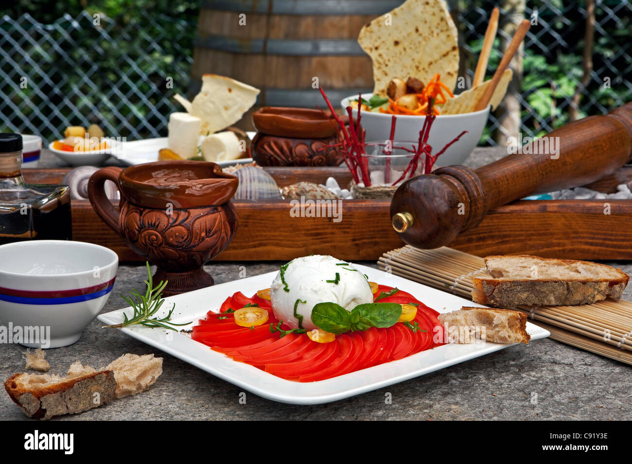 Tomato mozzarella hi-res stock photography and images - Alamy