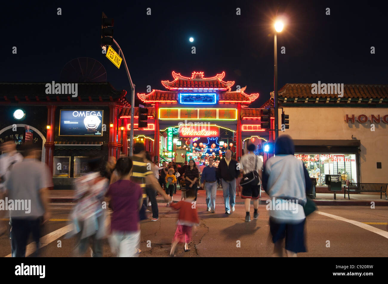 Large crowds hi-res stock photography and images - Alamy