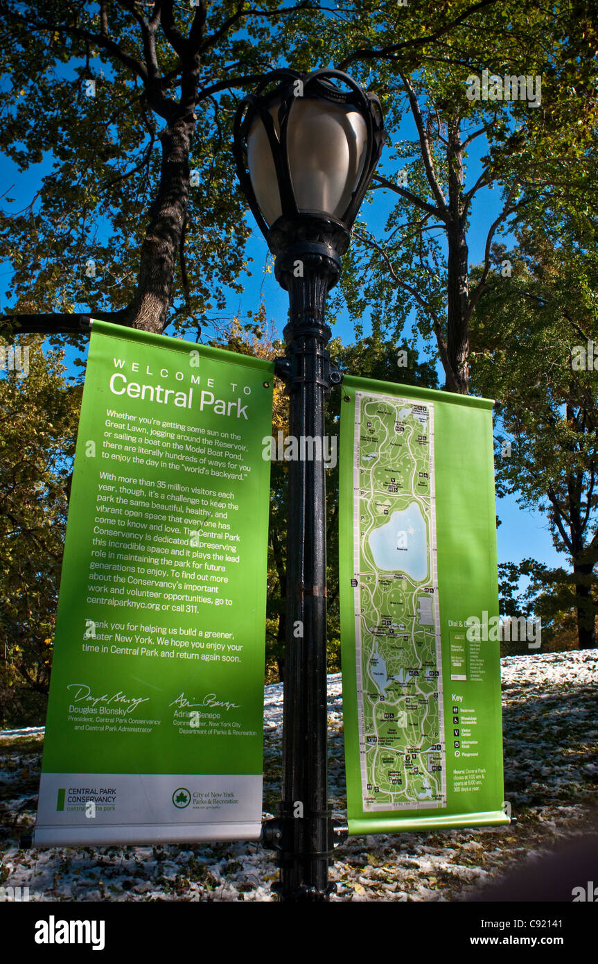 NYC Central Park information signs Stock Photo - Alamy