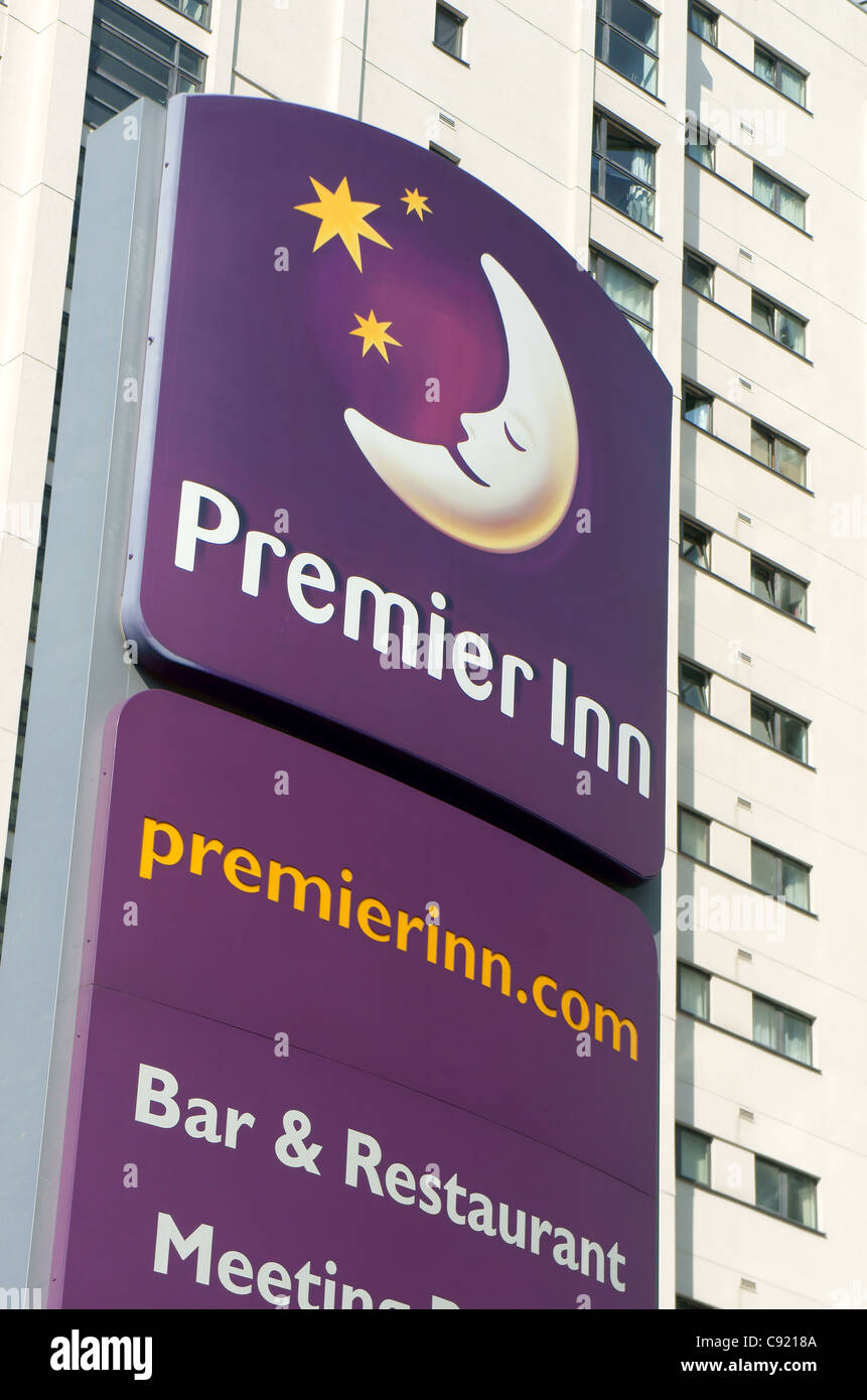 Premier inn hotel sign hi-res stock photography and images - Alamy