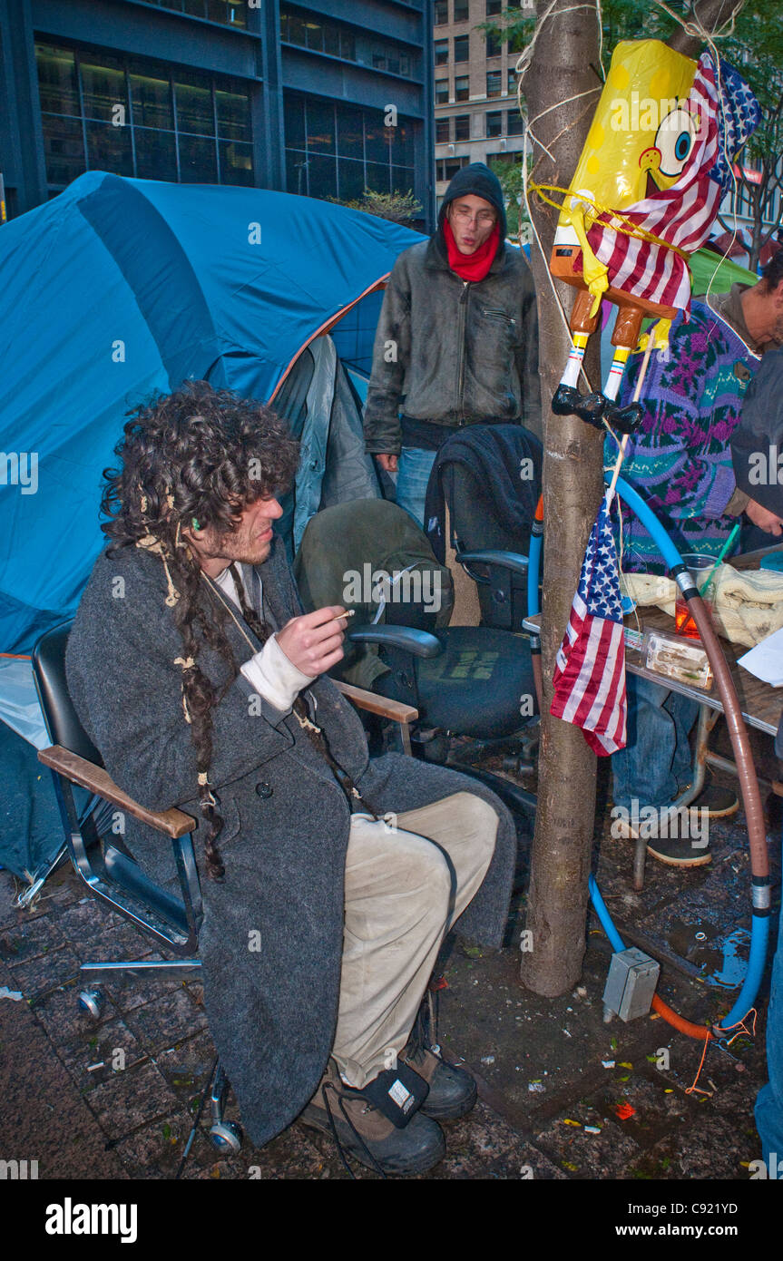 Occupy Wall Street OWS protest demonstration, Zuccotti Park, Manhattan ...