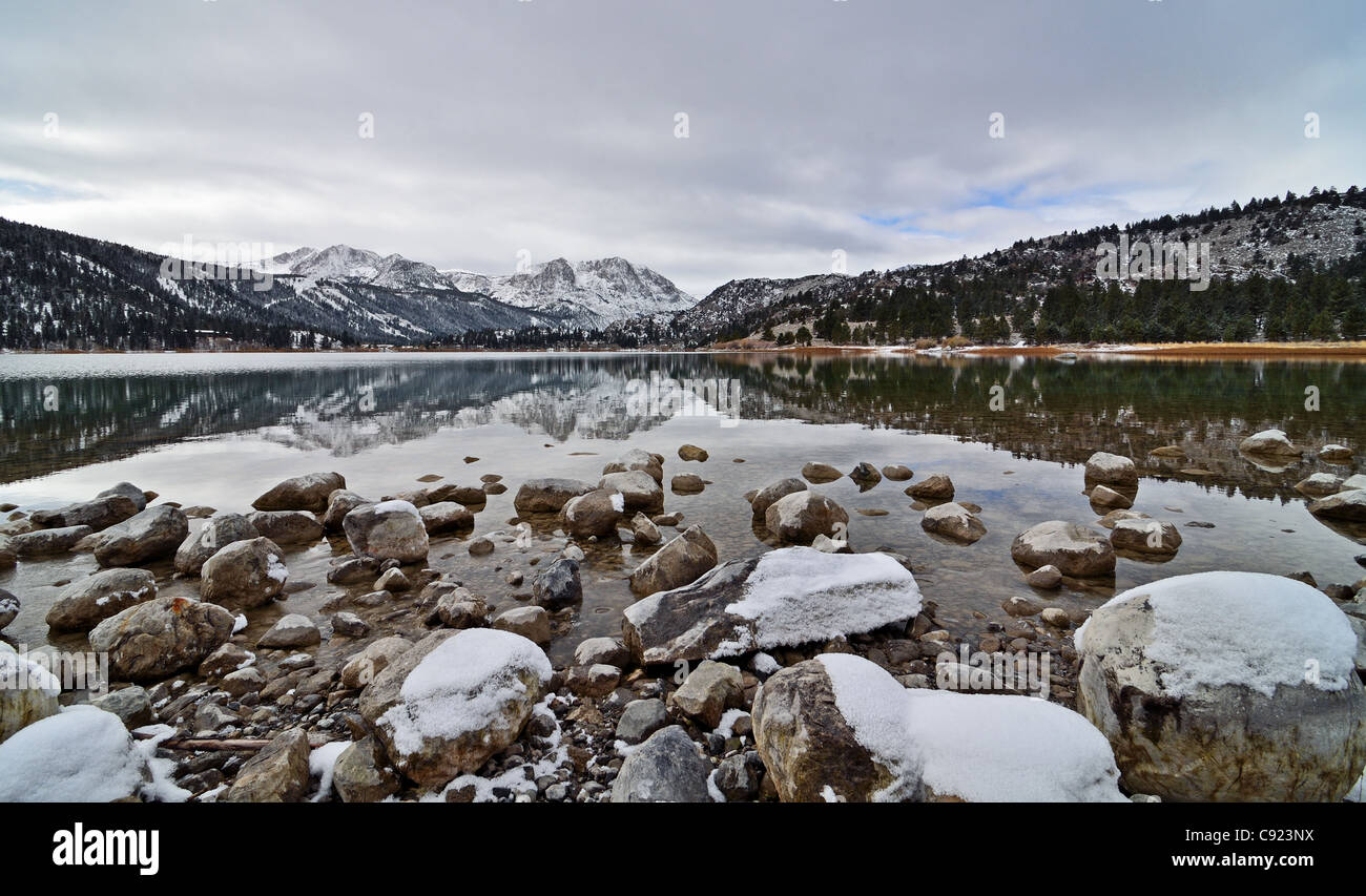 June lake beach campground hi-res stock photography and images - Alamy