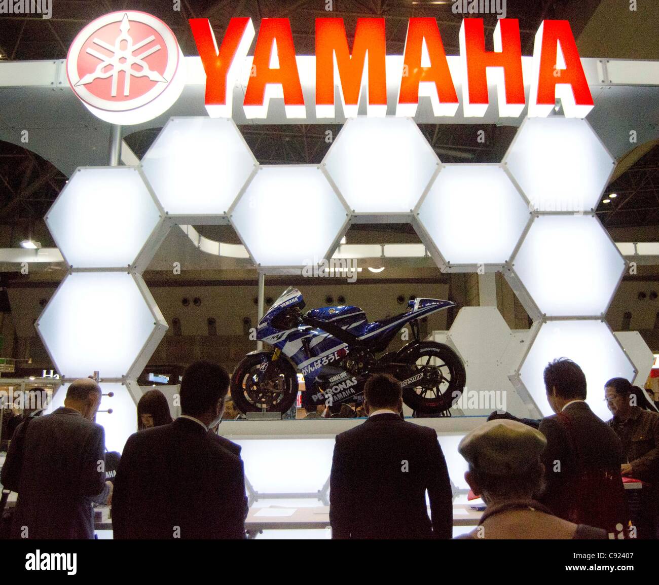 November 9th, 2011 : Tokyo, Japan â A newly invented robot performs ...