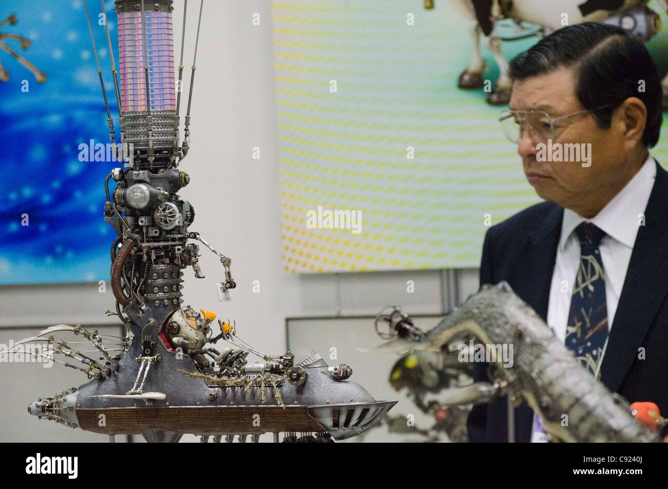 Japan factory robots hi-res stock photography and images - Alamy