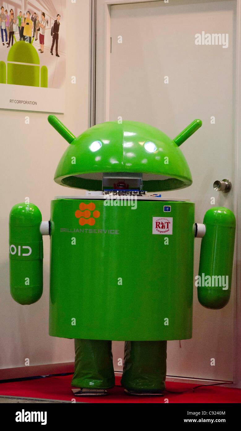 November 9th, 2011 : Tokyo, Japan â A newly invented robot is displayed ...