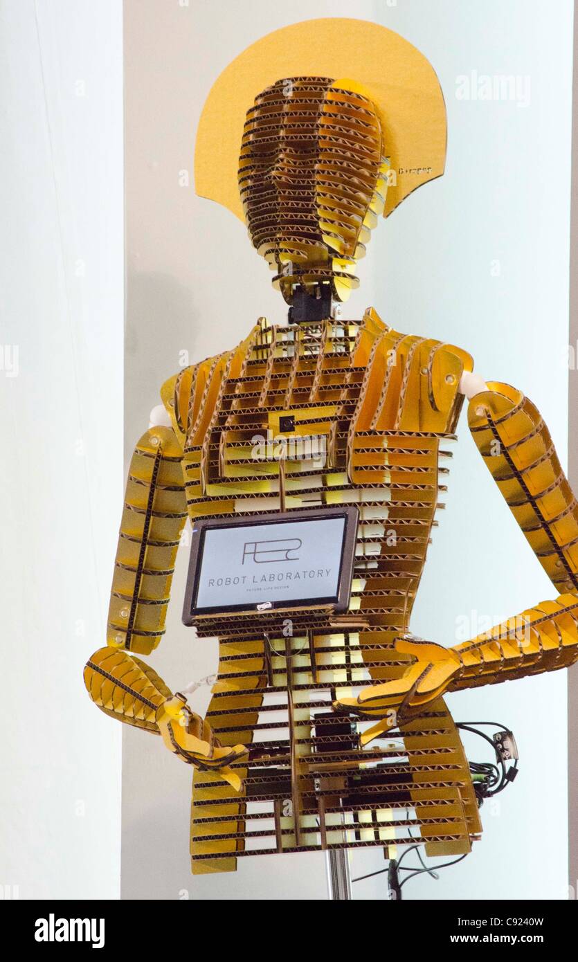 November 9th, 2011 : Tokyo, Japan â A newly invented robot is displayed ...