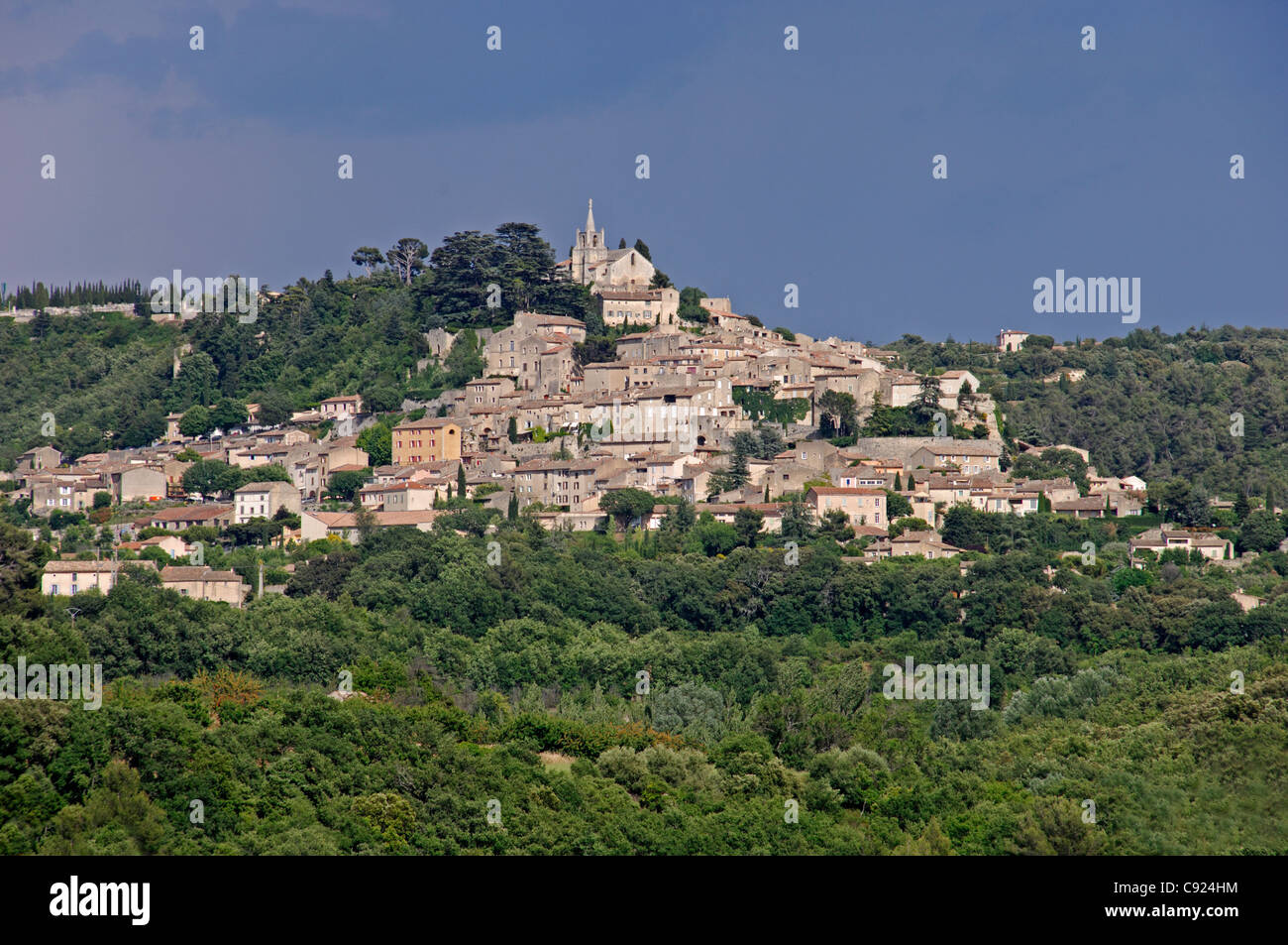 Departement of vaucluse luberon france hi-res stock photography and ...