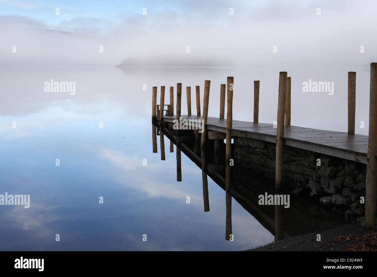 Over derwent water near keswick in the lake district hi-res stock ...