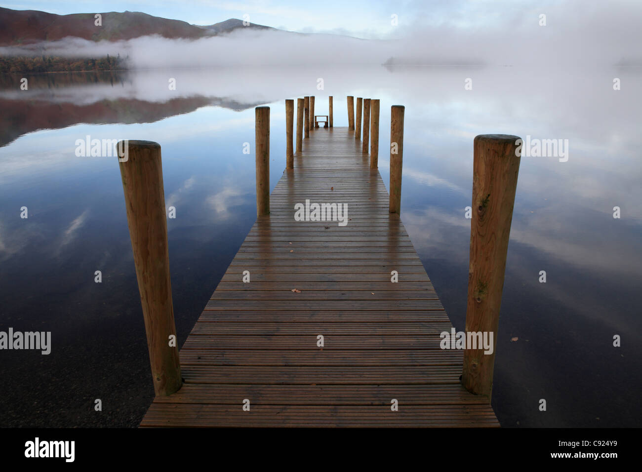 Over derwent water near keswick in the lake district hi-res stock ...