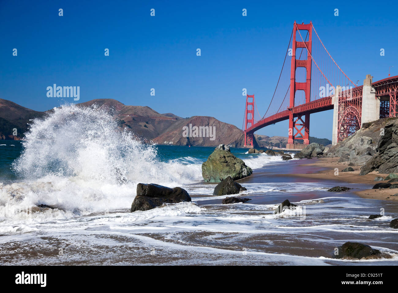 The Golden Gate Bridge in San Francisco bay Stock Photo - Alamy