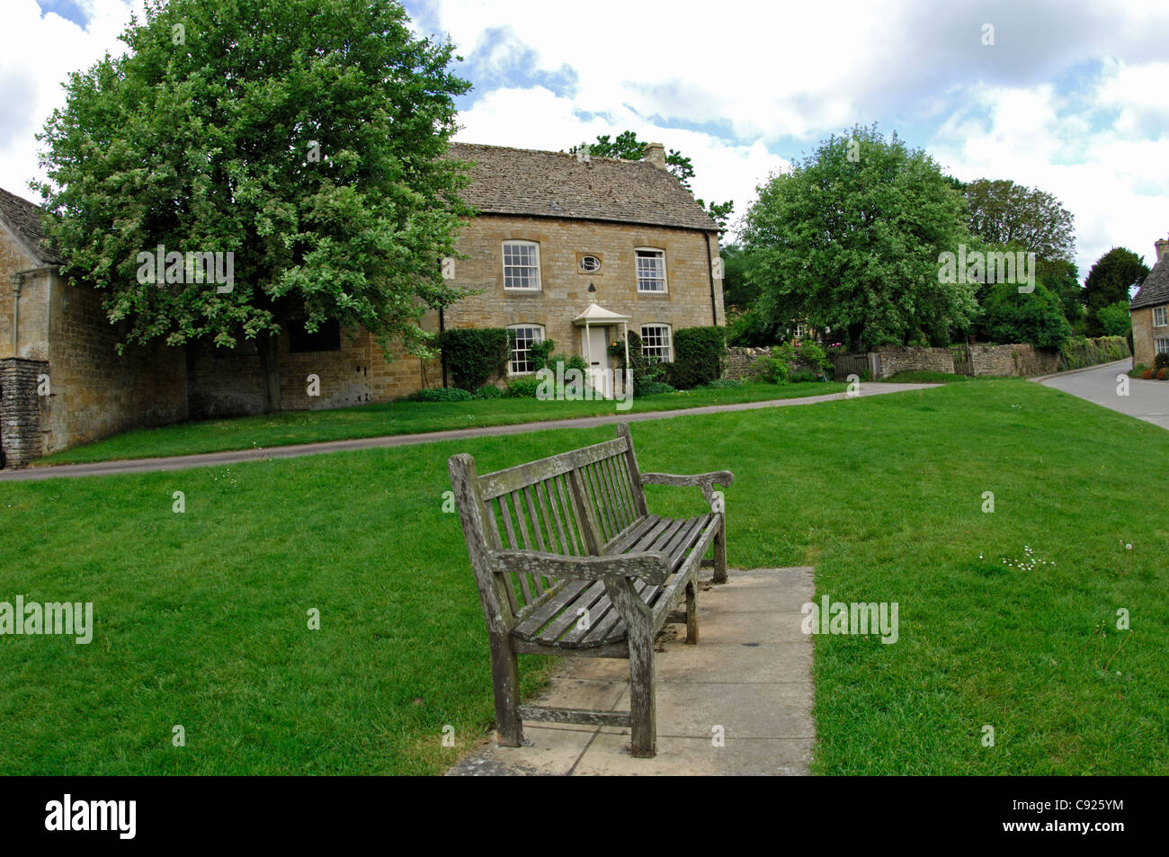 Temple Guiting Village High Resolution Stock Photography and Images - Alamy