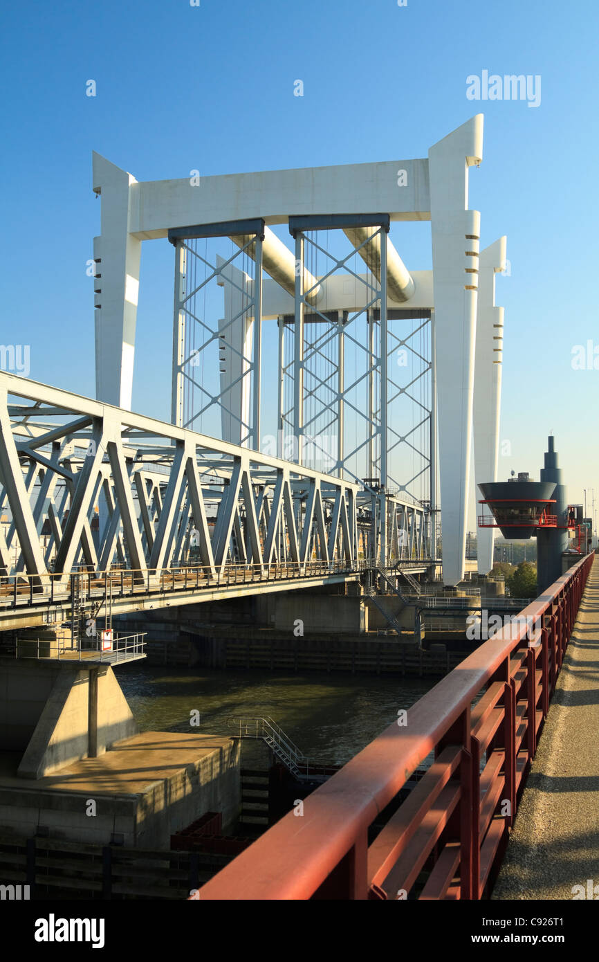 Railway bridge crossing in Dordrecht The Netherlands Stock Photo - Alamy