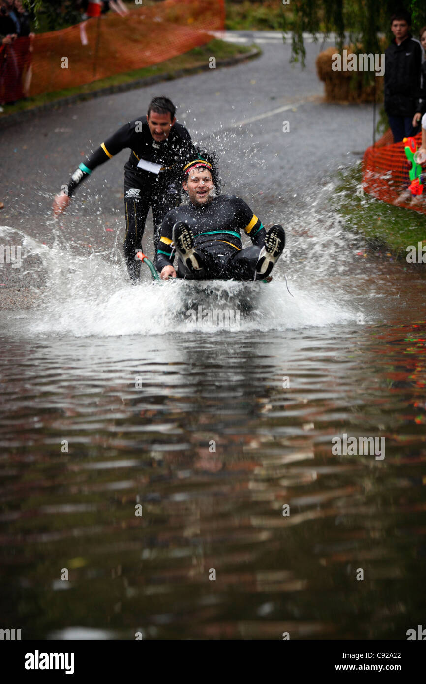 Wheelbarrow race High Resolution Stock Photography and Images - Alamy